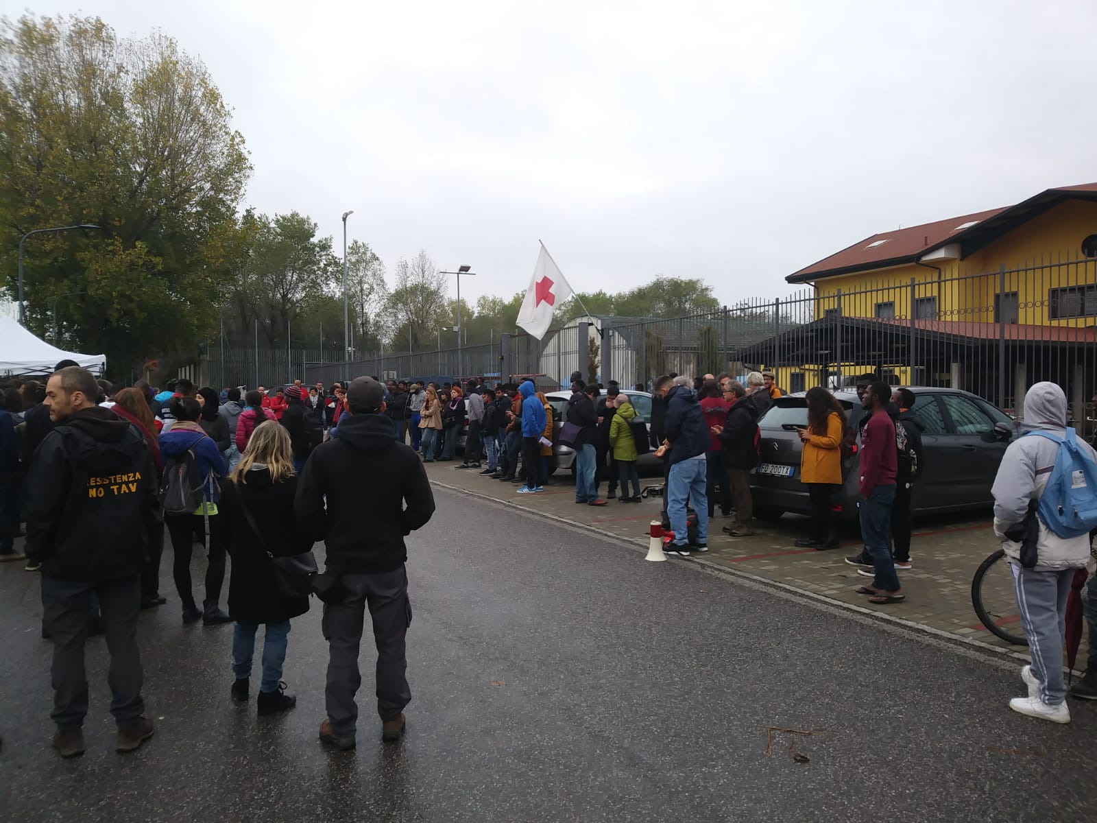 Centro di via Corelli a Milano: non vogliamo un lager nella nostra città